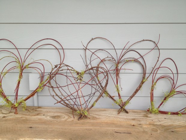 DIY rustic heart wreath in 10 easy steps